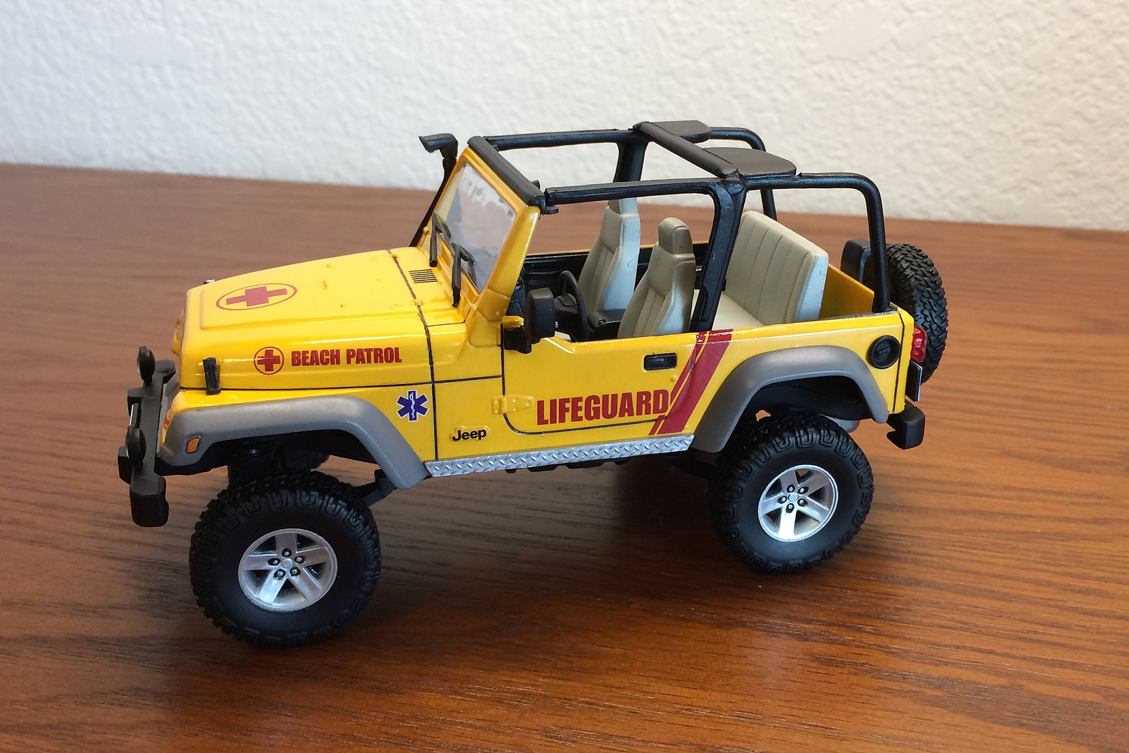 Gallery Pictures Revell-Monogram Jeep Wrangler Rubicon Plastic Model ...
