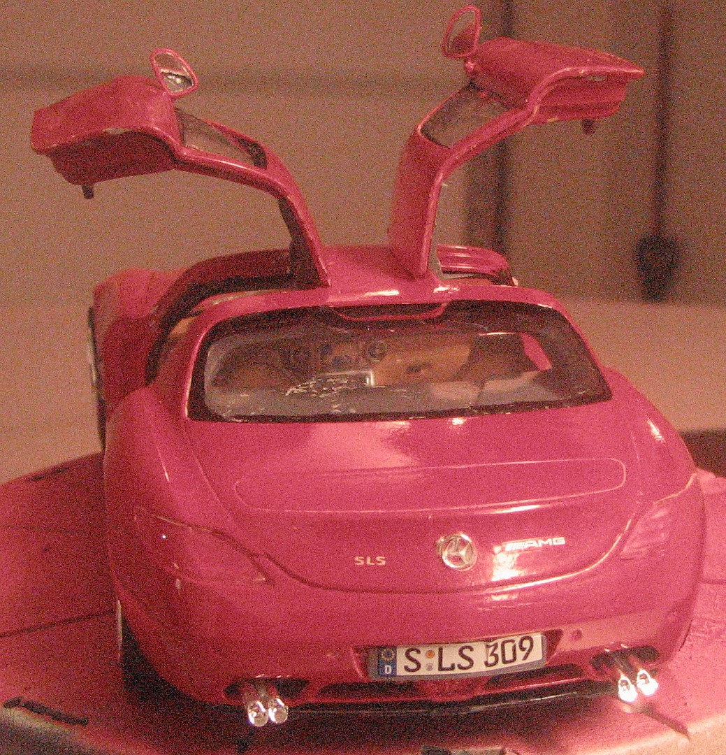 Mercedes-Benz SLS AMG -- Plastic Model Car Kit -- 1/24 Scale -- #07100 ...