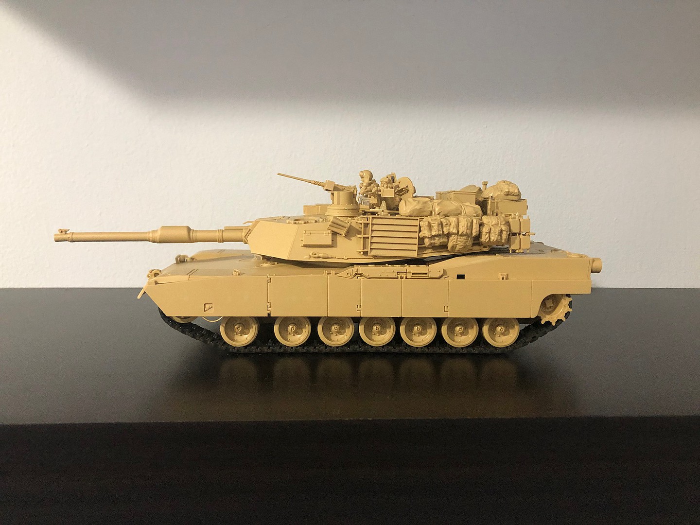 Gallery Pictures Tamiya M1A2 Abrams 120mm Gun Tank Plastic Model ...