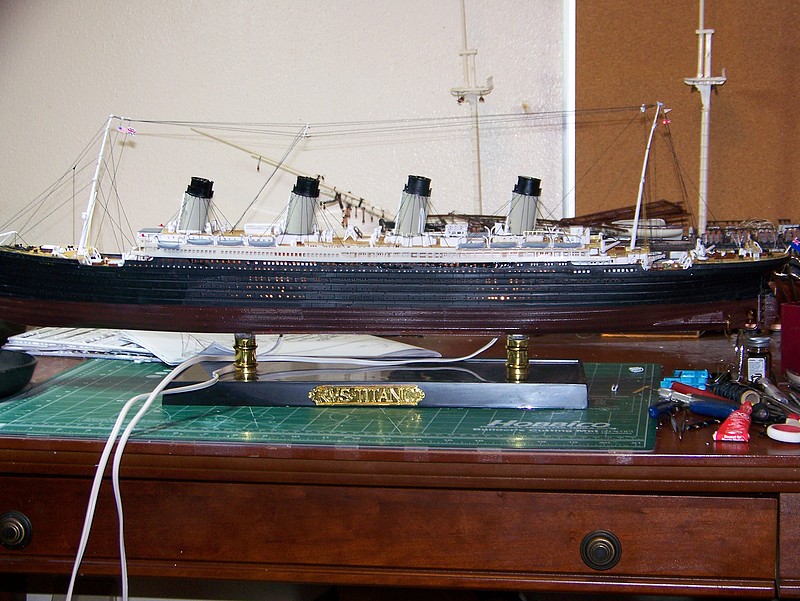 RMS Deluxe Titanic -- Plastic Model Titanic Kit -- 1/350 Scale ...