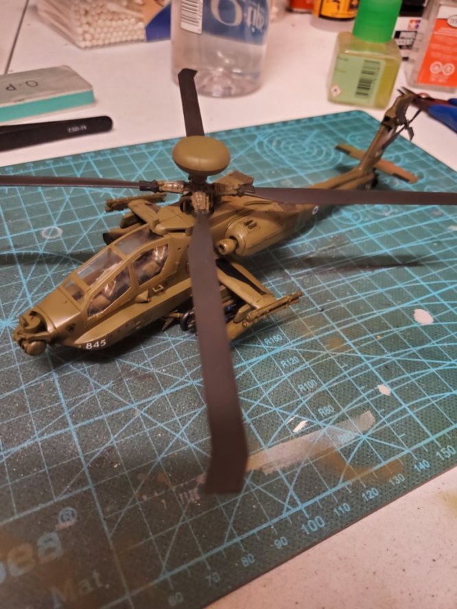 Apache AH-64A USA -- Plastic Model Helicopter Kit -- 1/72 Scale ...