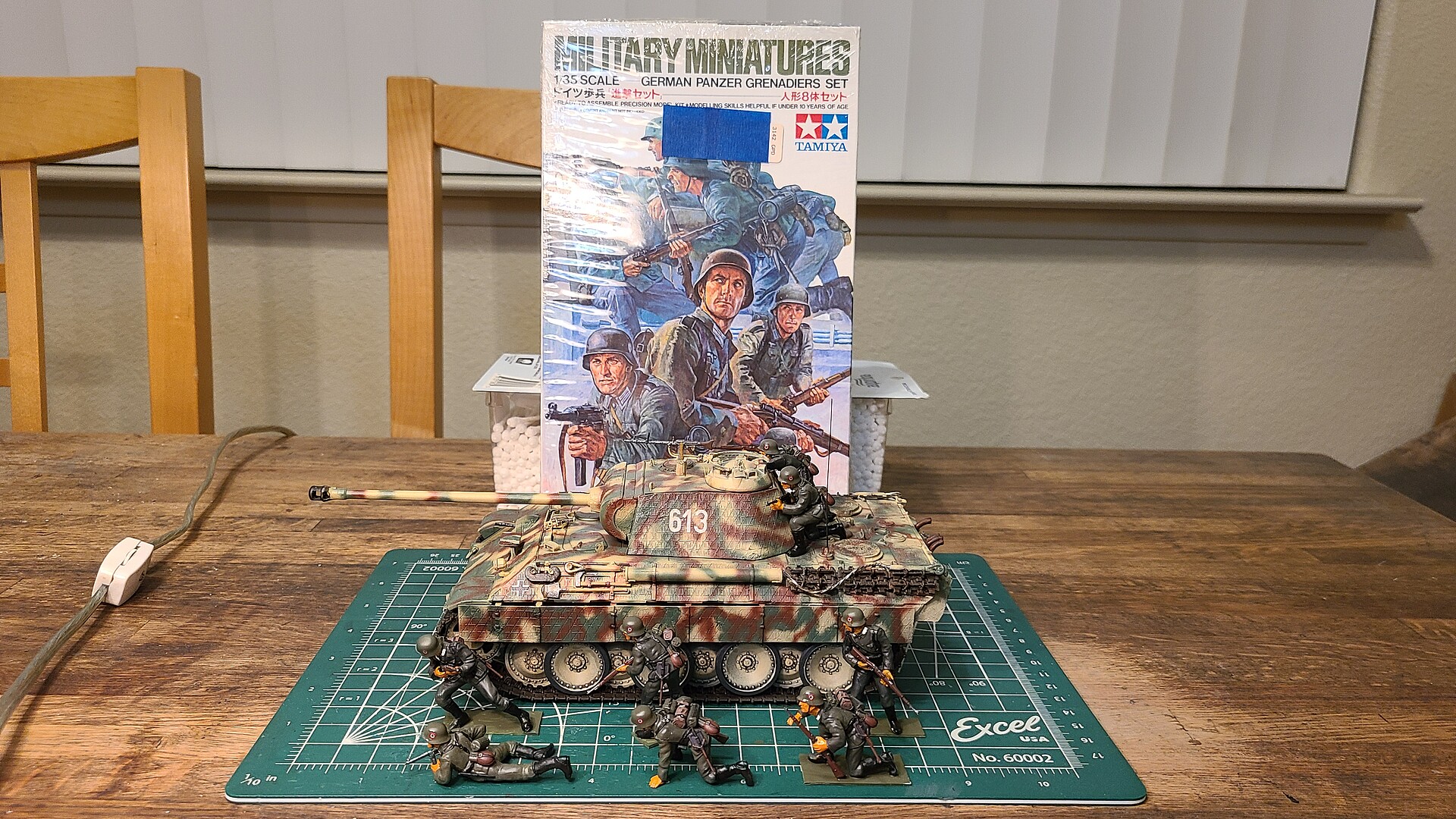 German Panzer Grenadiers Soldiers -- Plastic Model Military Figure Kit ...