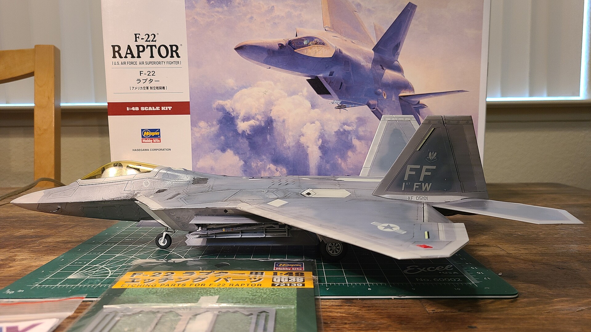 F-22 Raptor USAF -- Plastic Model Airplane Kit -- 1/48 Scale -- #07245 ...