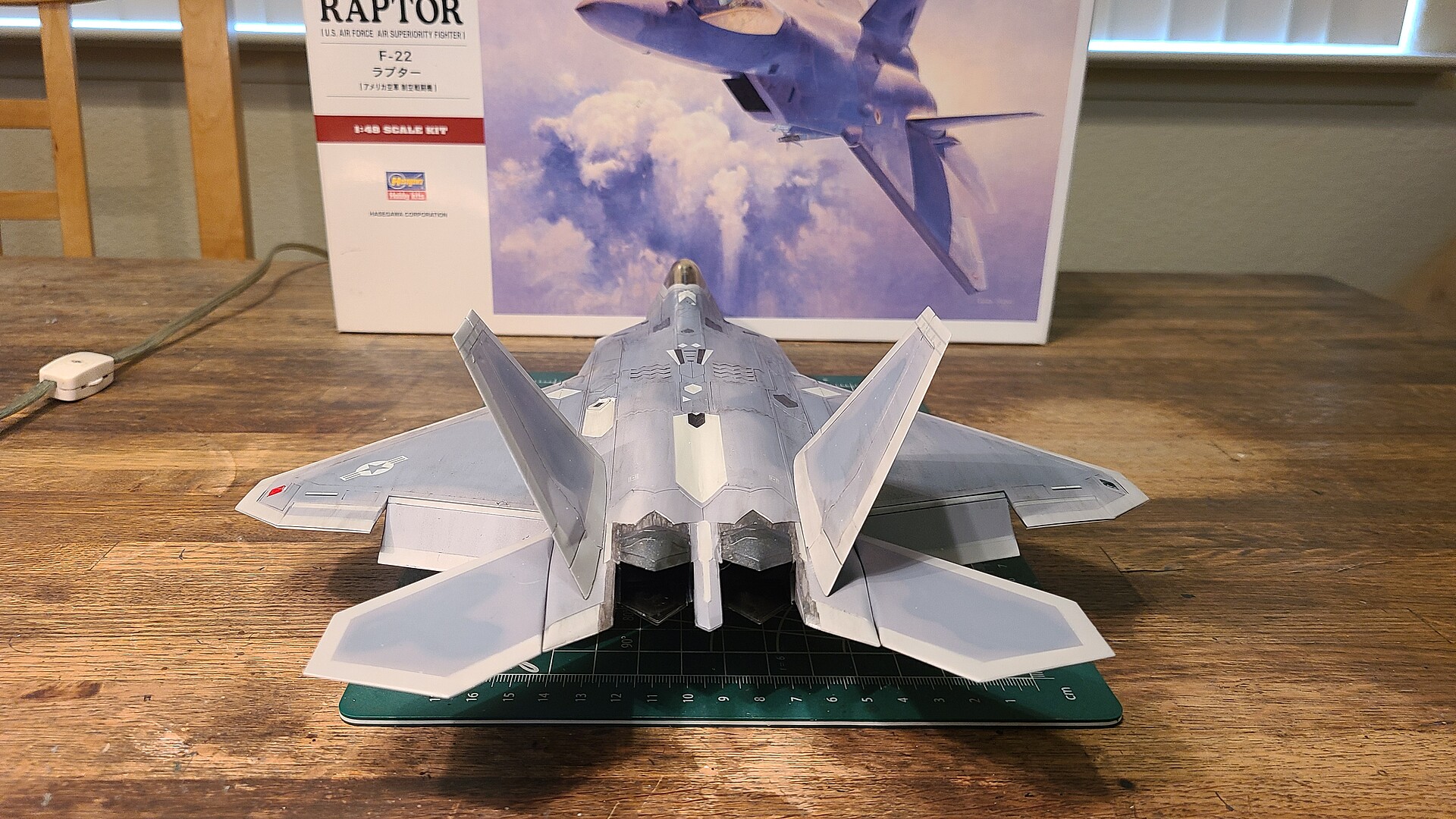 F-22 Raptor USAF -- Plastic Model Airplane Kit -- 1/48 Scale -- #07245 ...