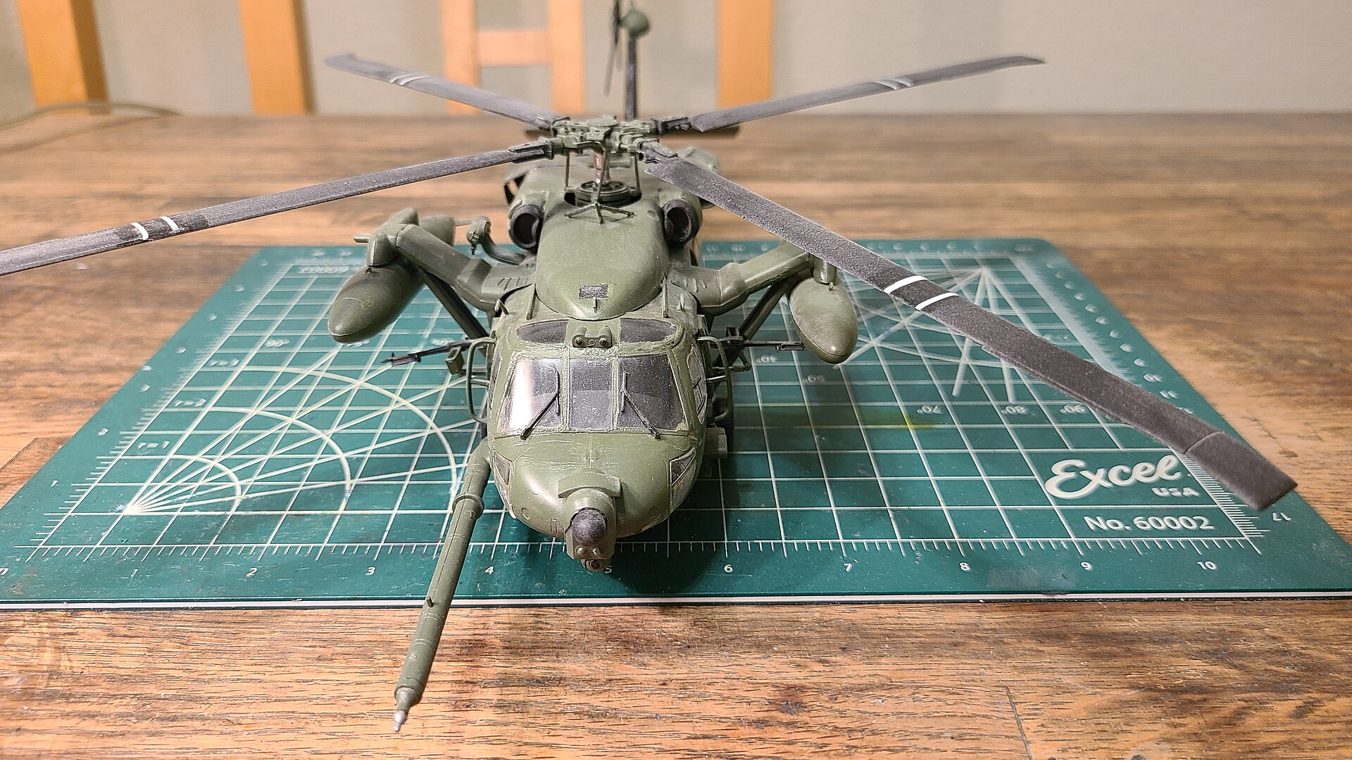 UH-60/MH-60 Black Hawk -- Plastic Model Airplane Kit -- 1/48 Scale ...