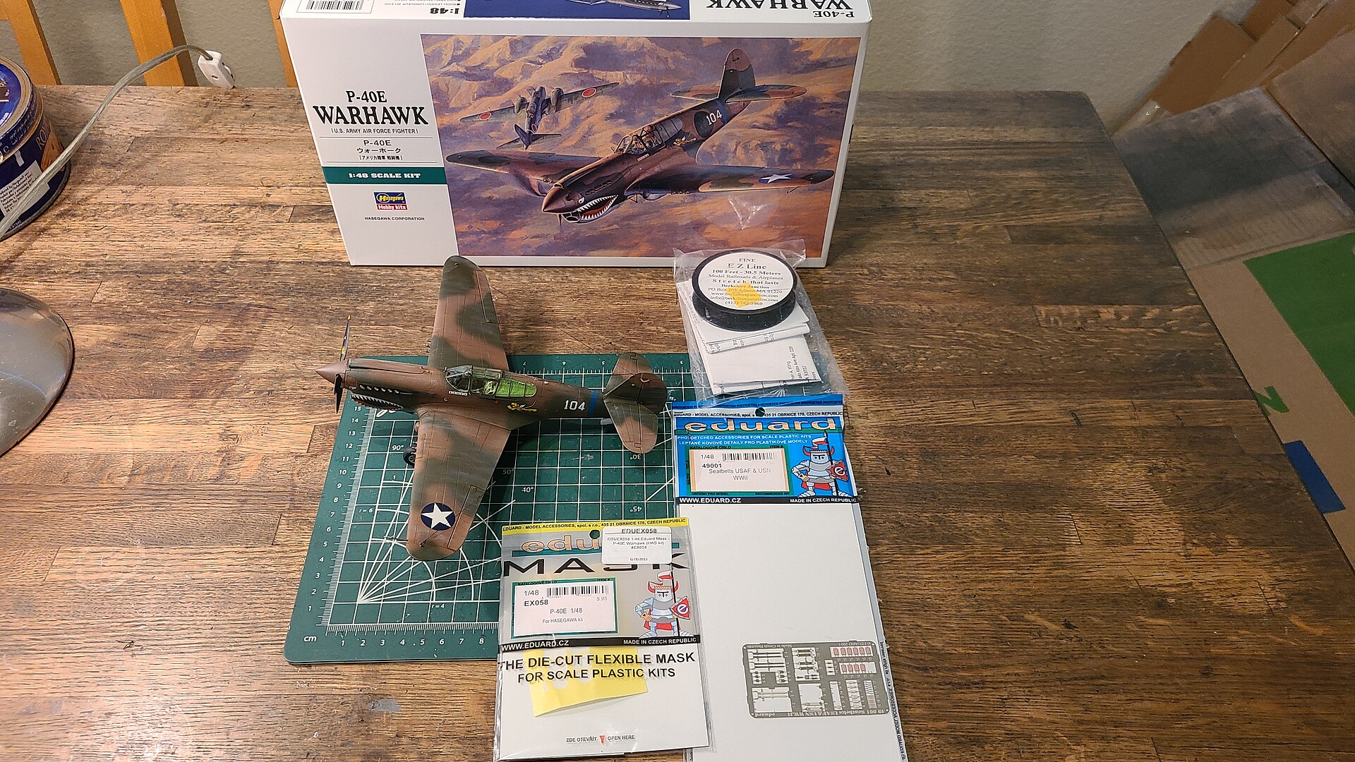 P40E Warhawk US Fighter -- Plastic Model Airplane Kit -- 1/48 Scale ...