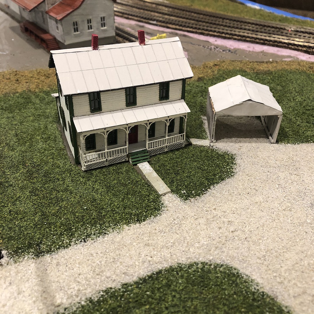 Two-Story Farmhouse w/Porch Kit -- N Scale Model Railroad House -- #640 ...