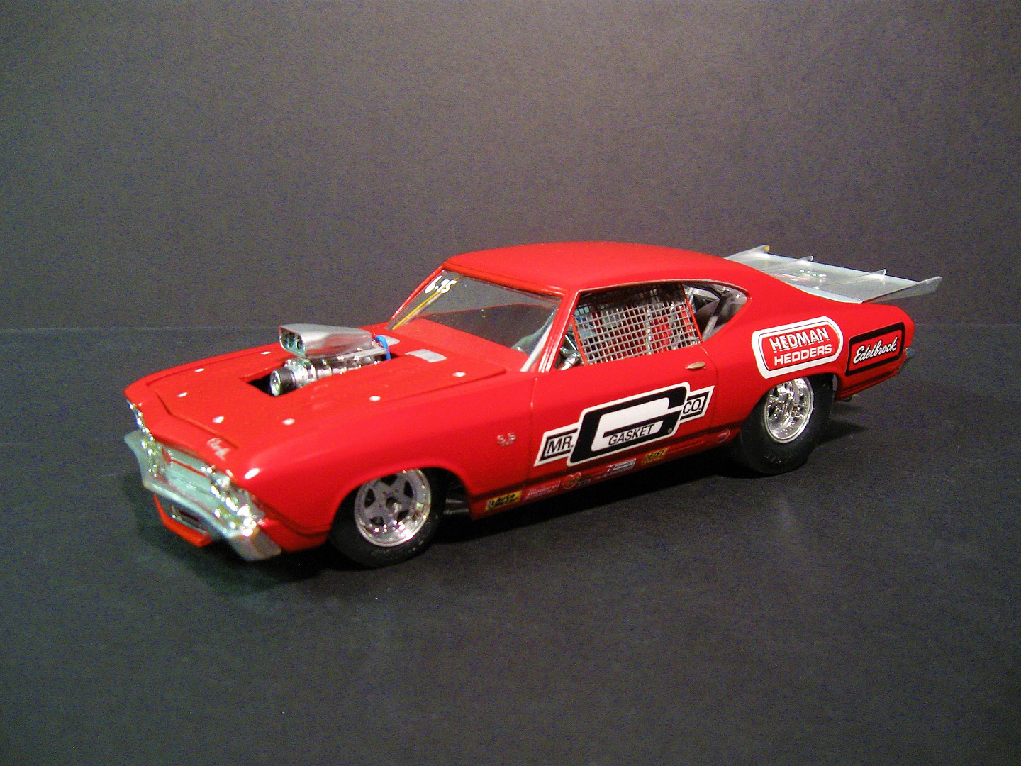 1969 Chevy Chevelle Hardtop -- Plastic Model Car Kit -- 1/24 Scale ...