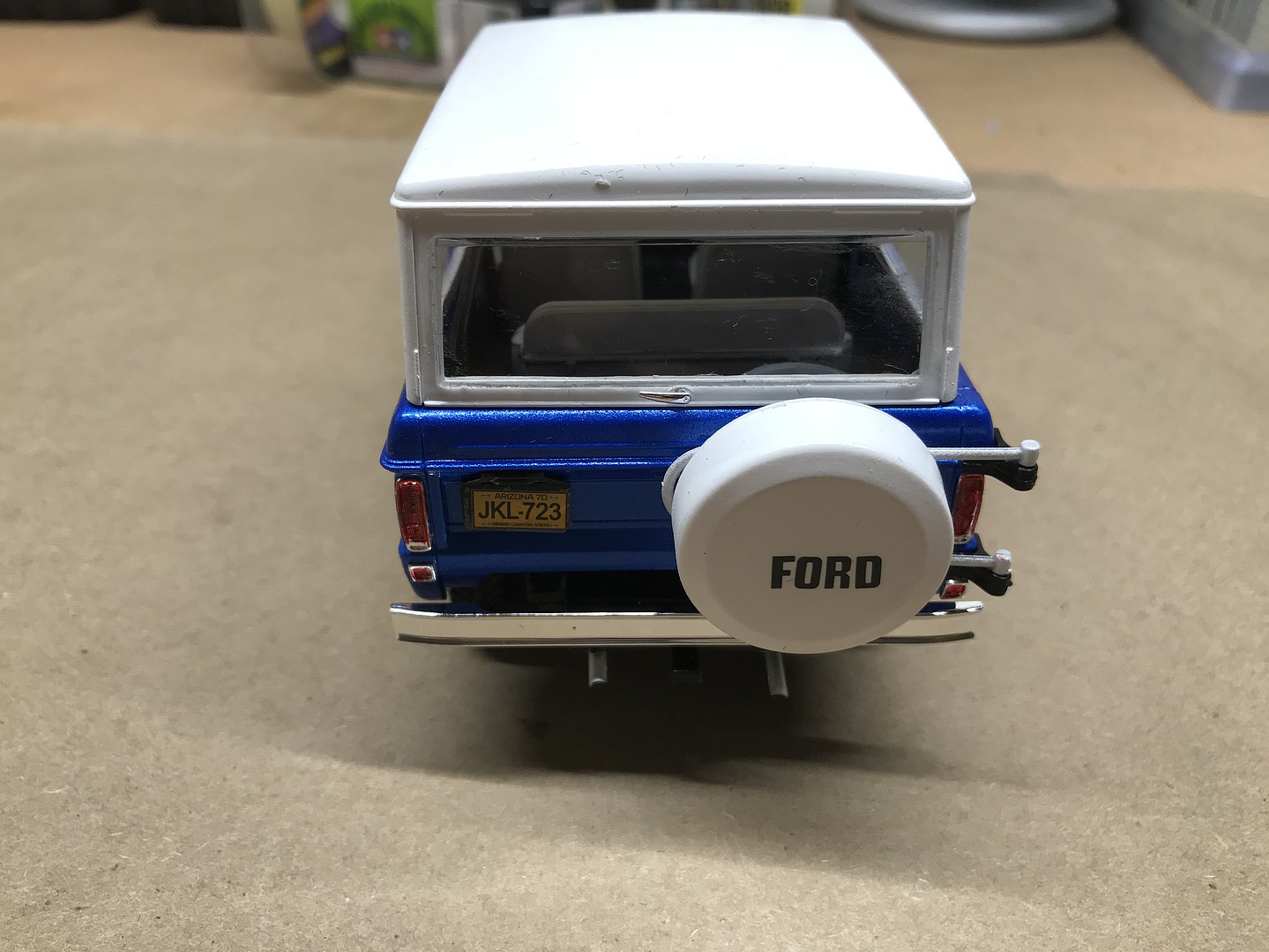 Ford Bronco -- Plastic Model Truck Kit -- 1/25 Scale -- #85-4320 ...