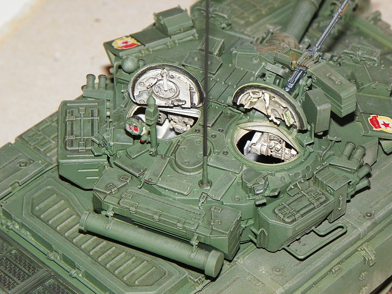 T-90 Russian Main Battle Tank -- Plastic Model Tank Kit -- 1/35 Scale ...