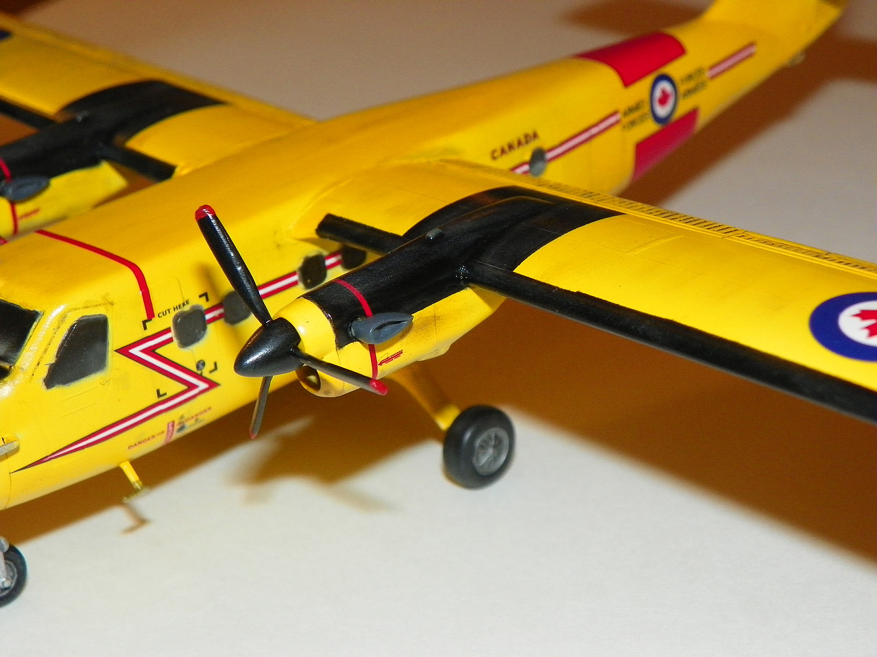 DHC-6 Twin Otter -- Plastic Model Airplane Kit -- 1/72 Scale -- #04901 ...