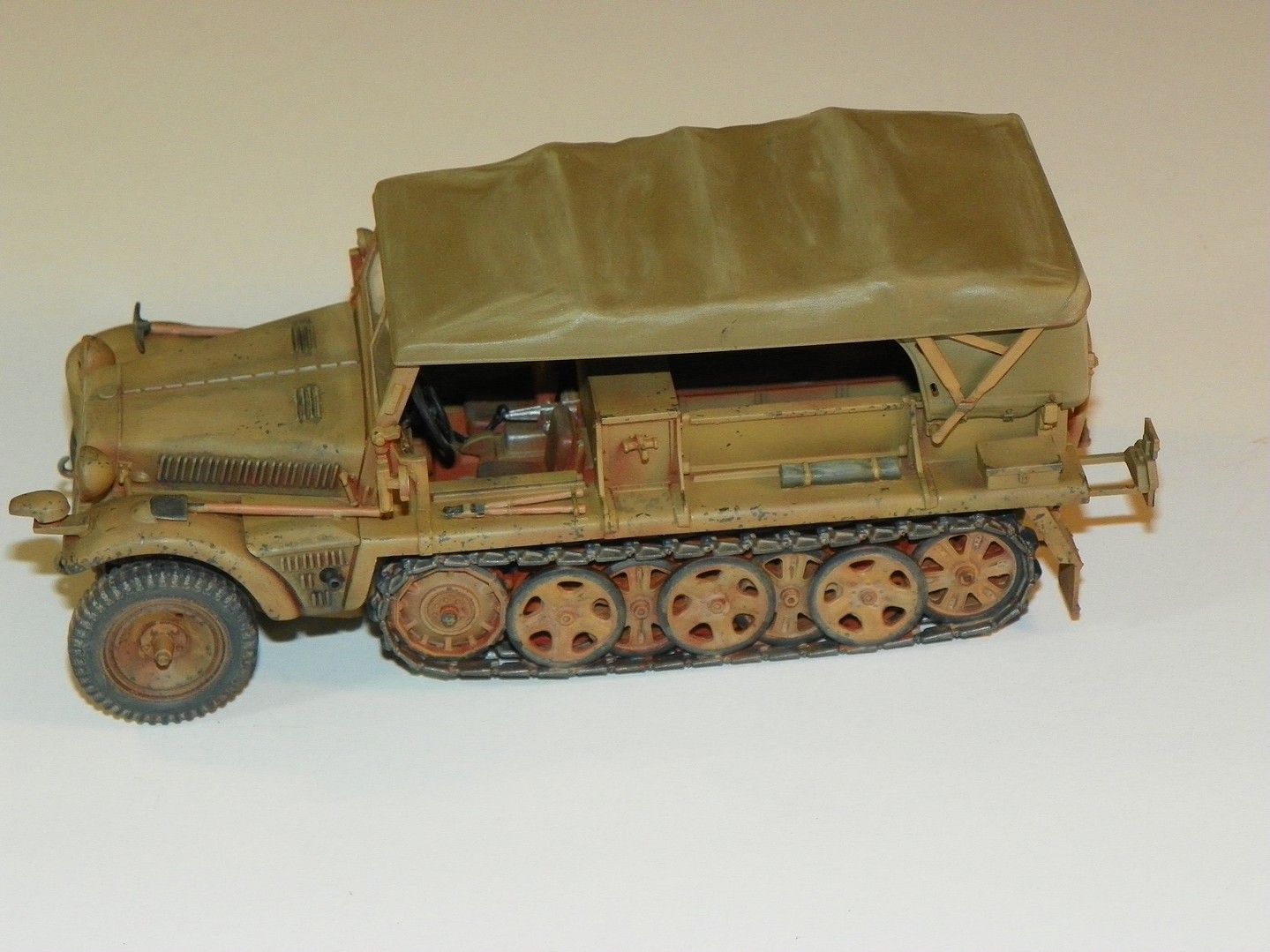 SdKfz 10 Demag D7 Halftrack Paratroopers (4) -- Plastic Model Military ...