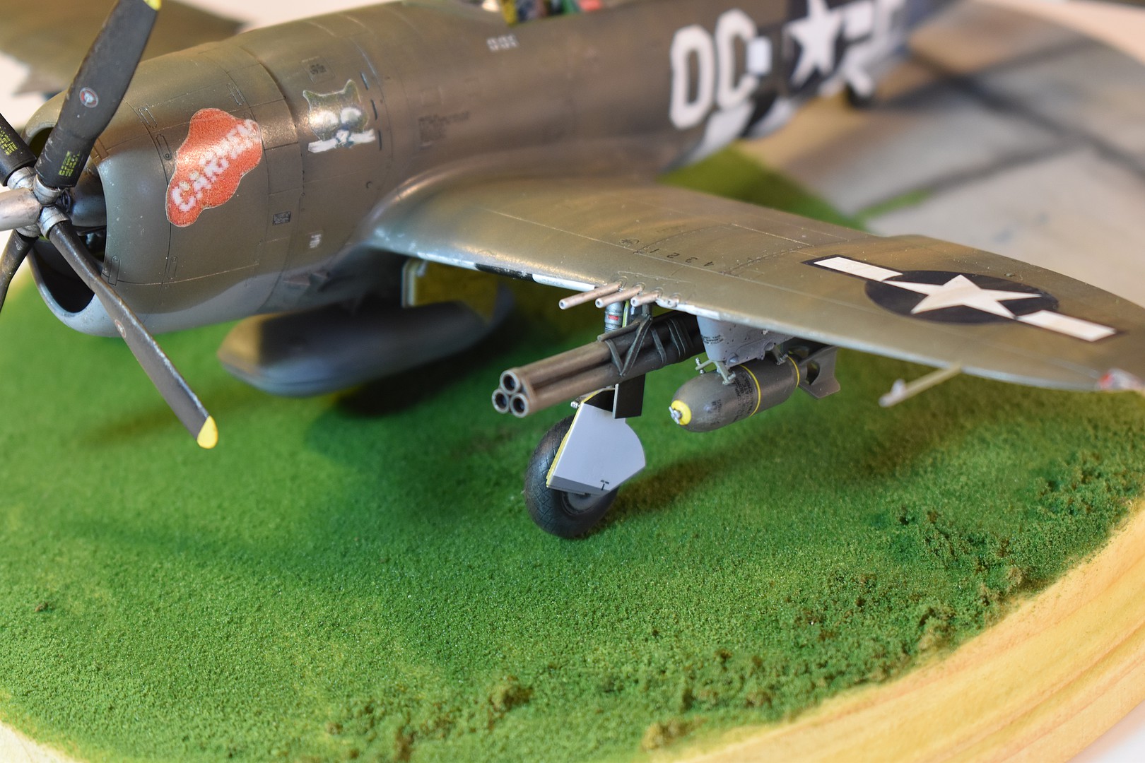 Republic P-47D Thunderbolt Fighter Aircraft -- Plastic Model Airplane ...