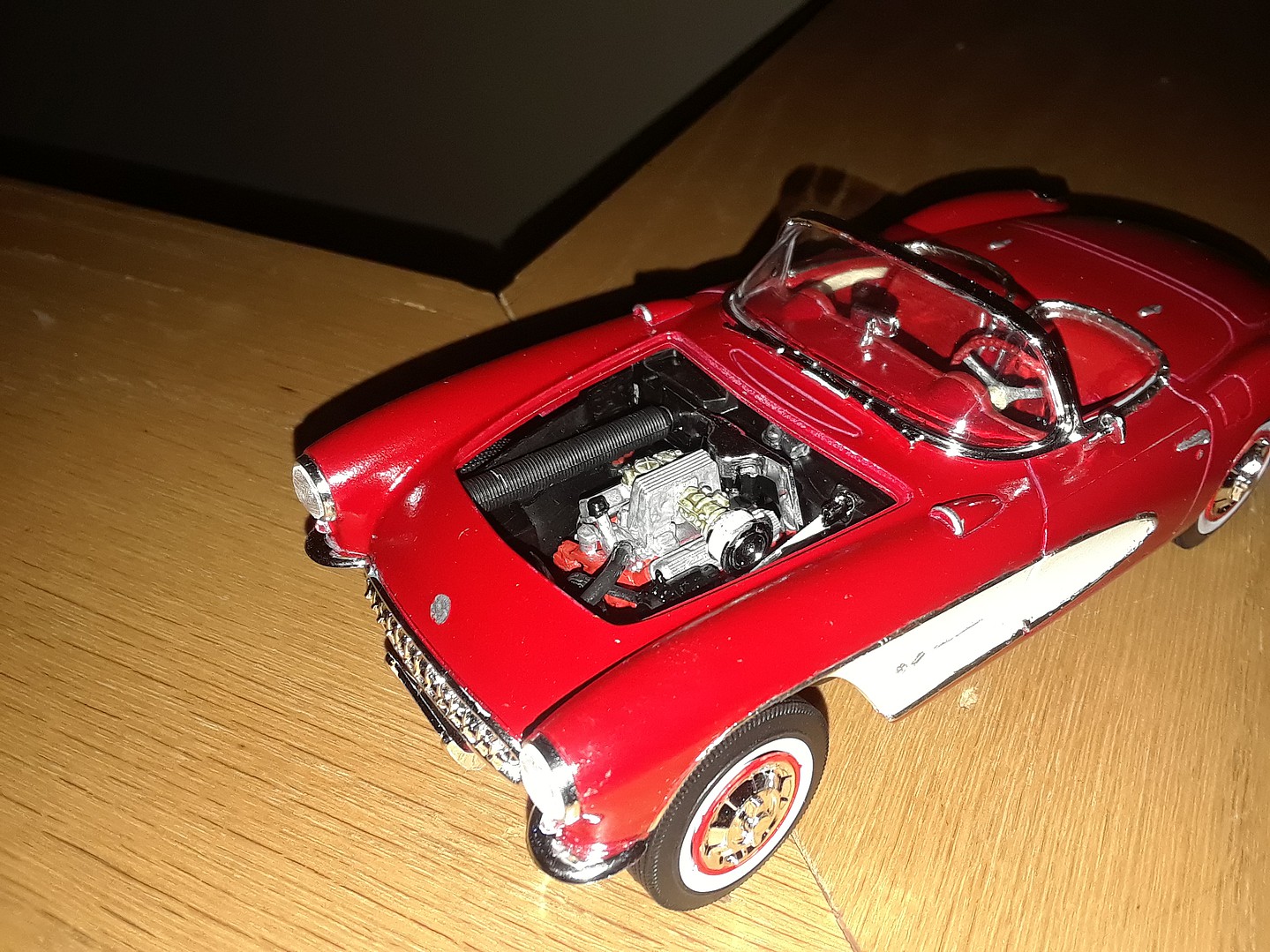 1957 Corvette Convertible White C.Lewis -- Plastic Model Car Kit -- 1/ ...