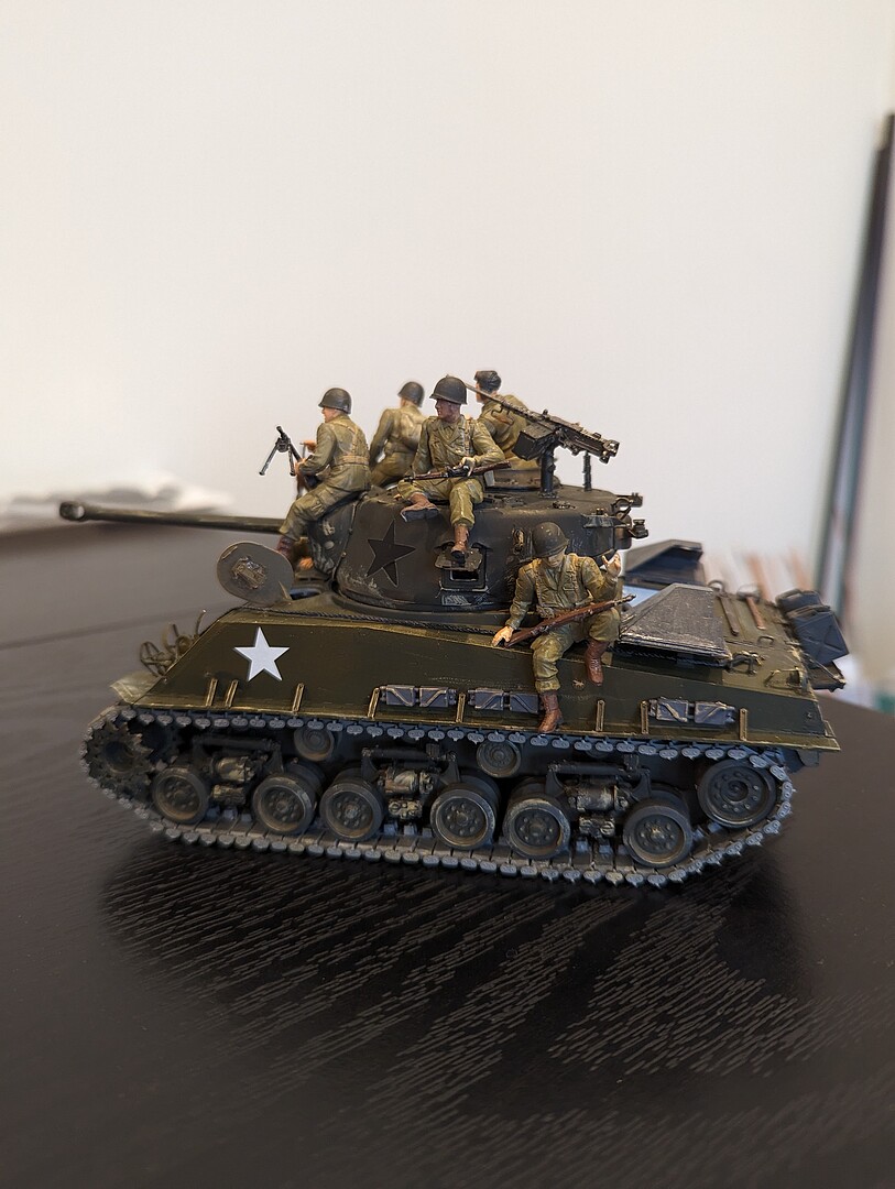 M4A3 76W HVSS Sherman with Interior -- Plastic Model Military Vehicle ...
