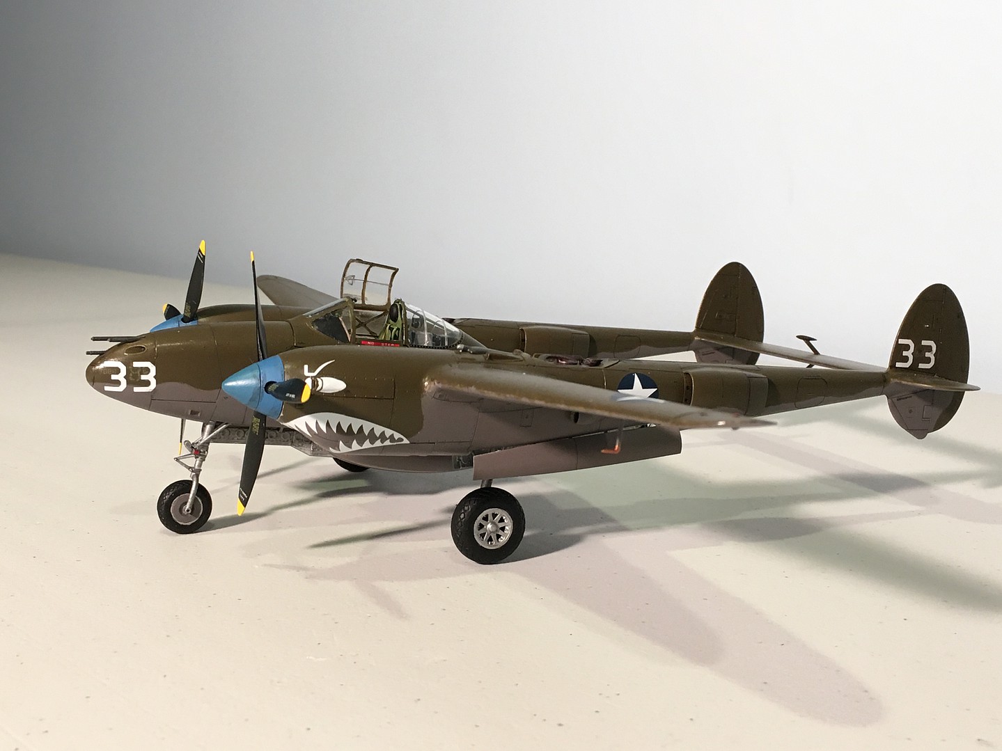 Lockheed P-38 F/G Lightning -- Plastic Model Airplane Kit -- 1/48 Scale ...
