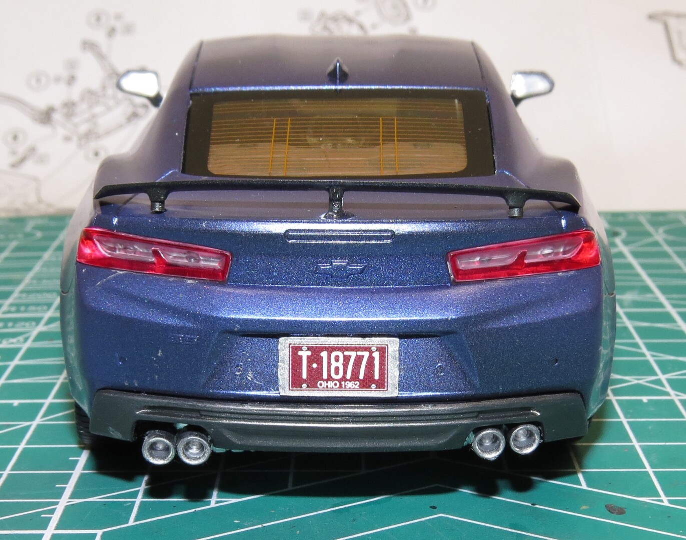 2017 Chevy Camaro 50th Anniversary -- Plastic Model Car Kit -- 1/25 ...