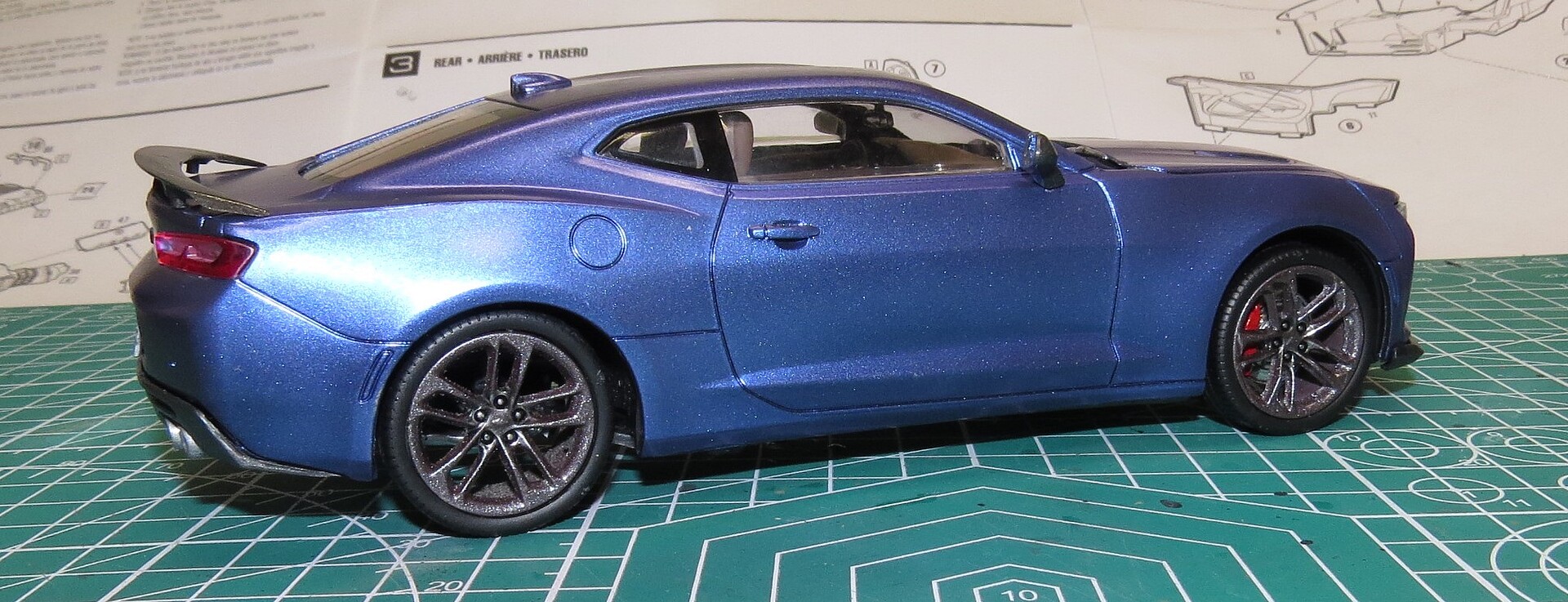 2017 Chevy Camaro 50th Anniversary -- Plastic Model Car Kit -- 1/25 ...