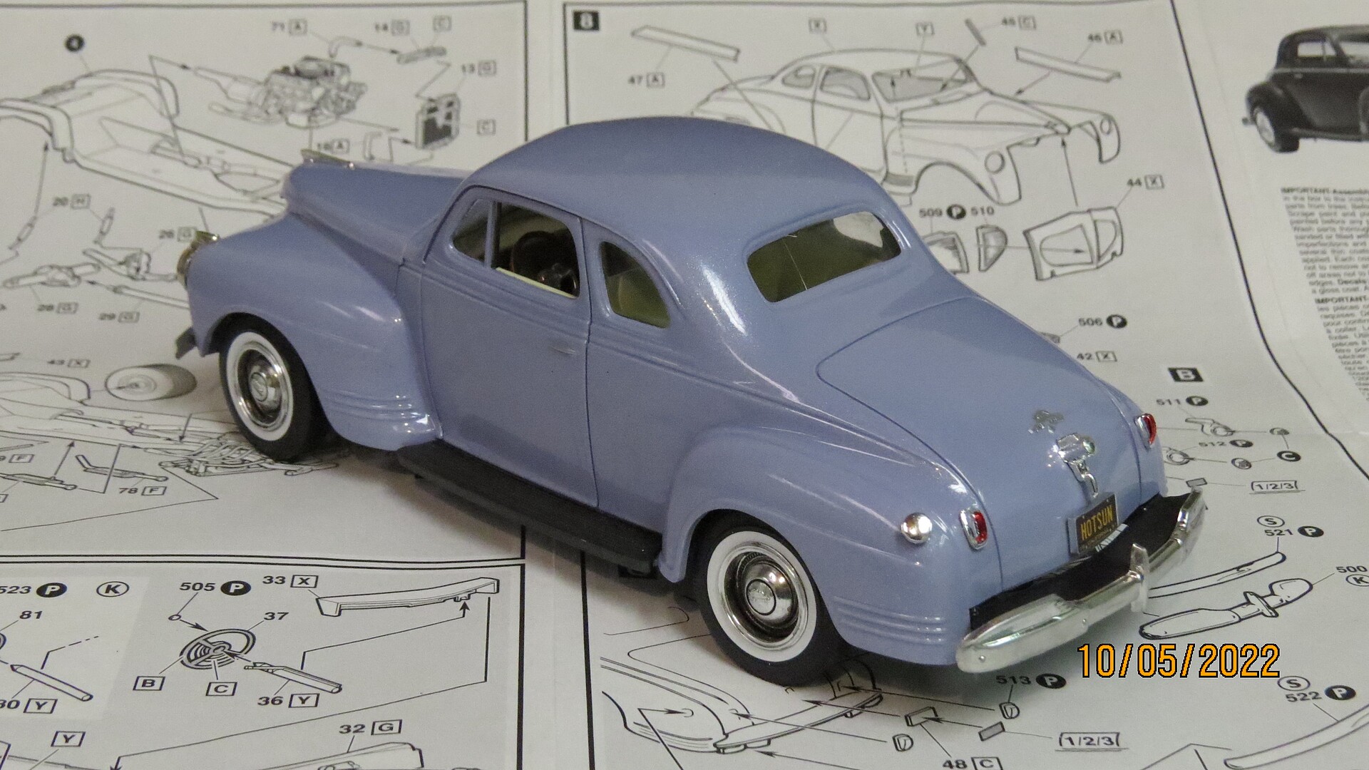 1941 Plymouth Coupe Coca-Cola -- Plastic Model Car Vehicle Kit -- 1/25 ...