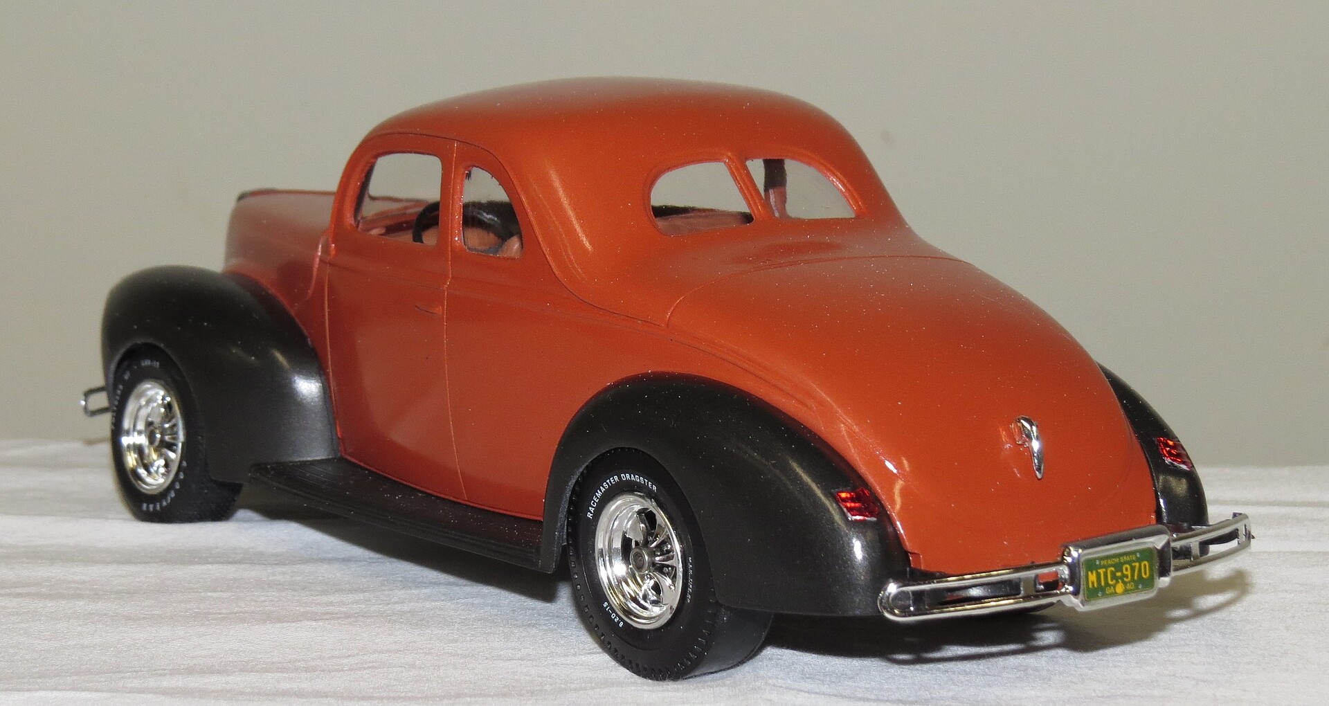 Coca-Cola 1940 Ford Coupe -- Plastic Model Car Vehicle Kit -- 1/25 ...