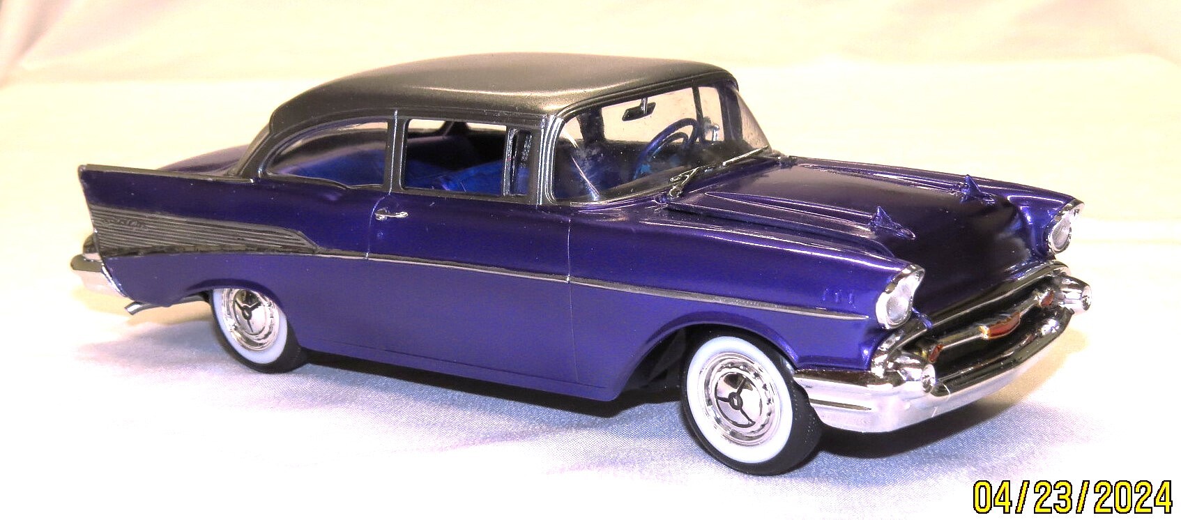 1957 Chevy Bel Air (2 in 1) -- Plastic Model Car Kit -- 1/25 Scale ...