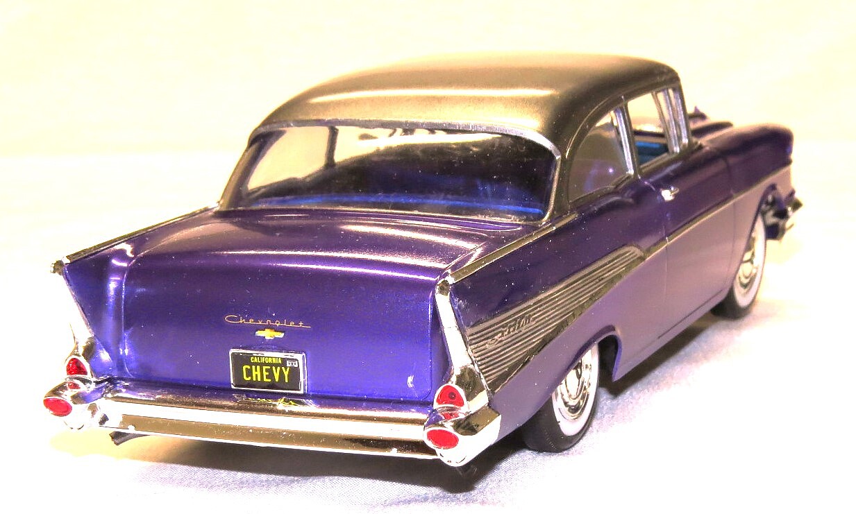 1957 Chevy Bel Air (2 in 1) -- Plastic Model Car Kit -- 1/25 Scale ...