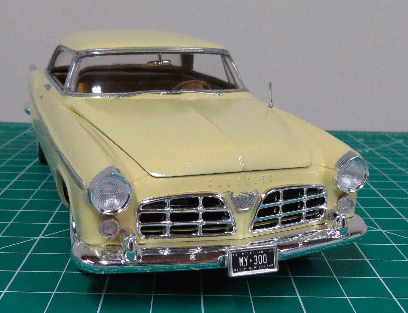1955 Chrysler C300 -- Plastic Model Car Kit -- 1/25 Scale -- #1201 ...