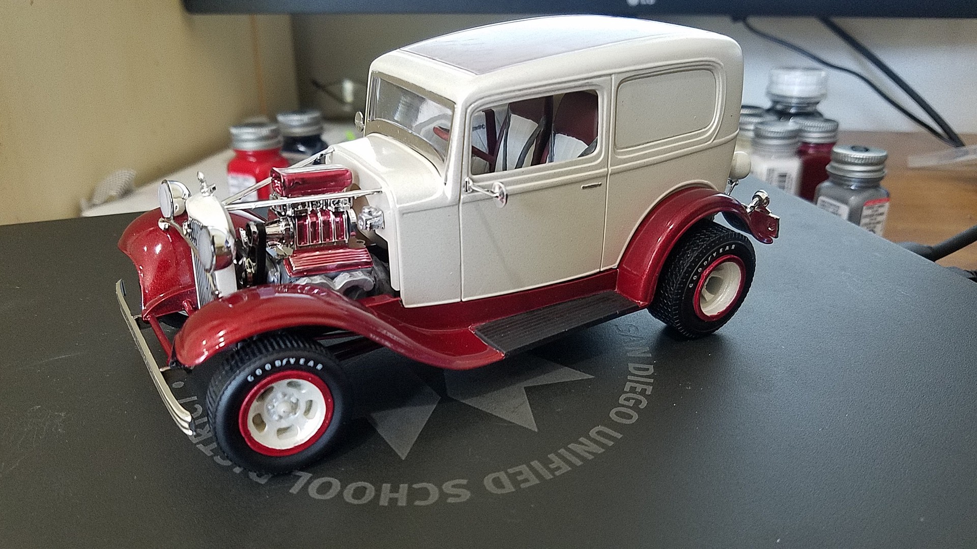 1932 Ford Sedan Delivery Truck, Coca-Cola -- Plastic Model Car Vehicle ...