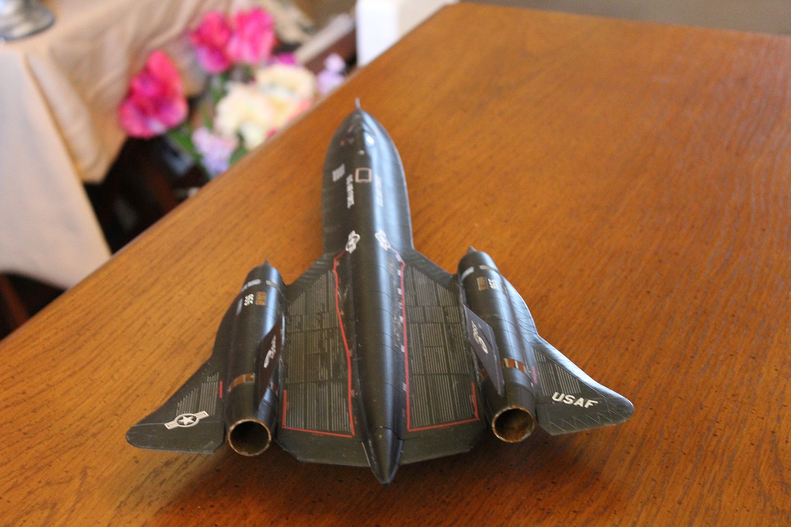 SR-71A Blackbird -- Plastic Model Airplane Kit -- 1/72 Scale -- #855810 ...
