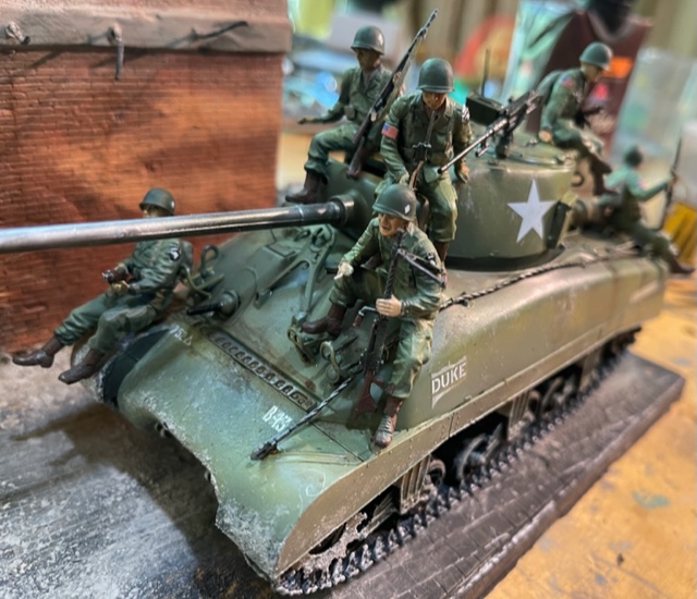 101th Sq US Paratroopers & British Tankmen France 1944 -- Plastic Model ...