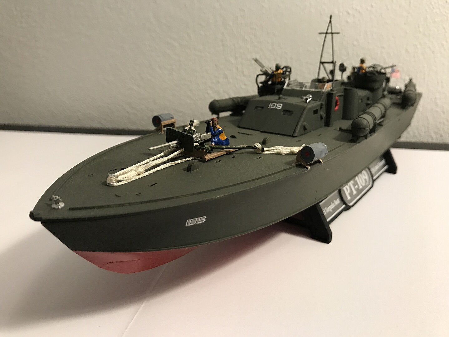 PT109 Patrol Torpedo Boat -- Plastic Model Military Ship Kit -- 1/72 ...