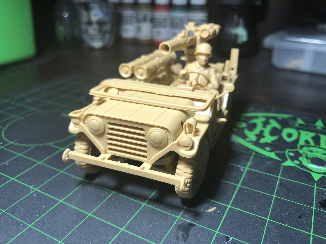 US M151A2 w/Tow Launcher -- Plastic Model Military Vehicle Kit -- 1/35 ...