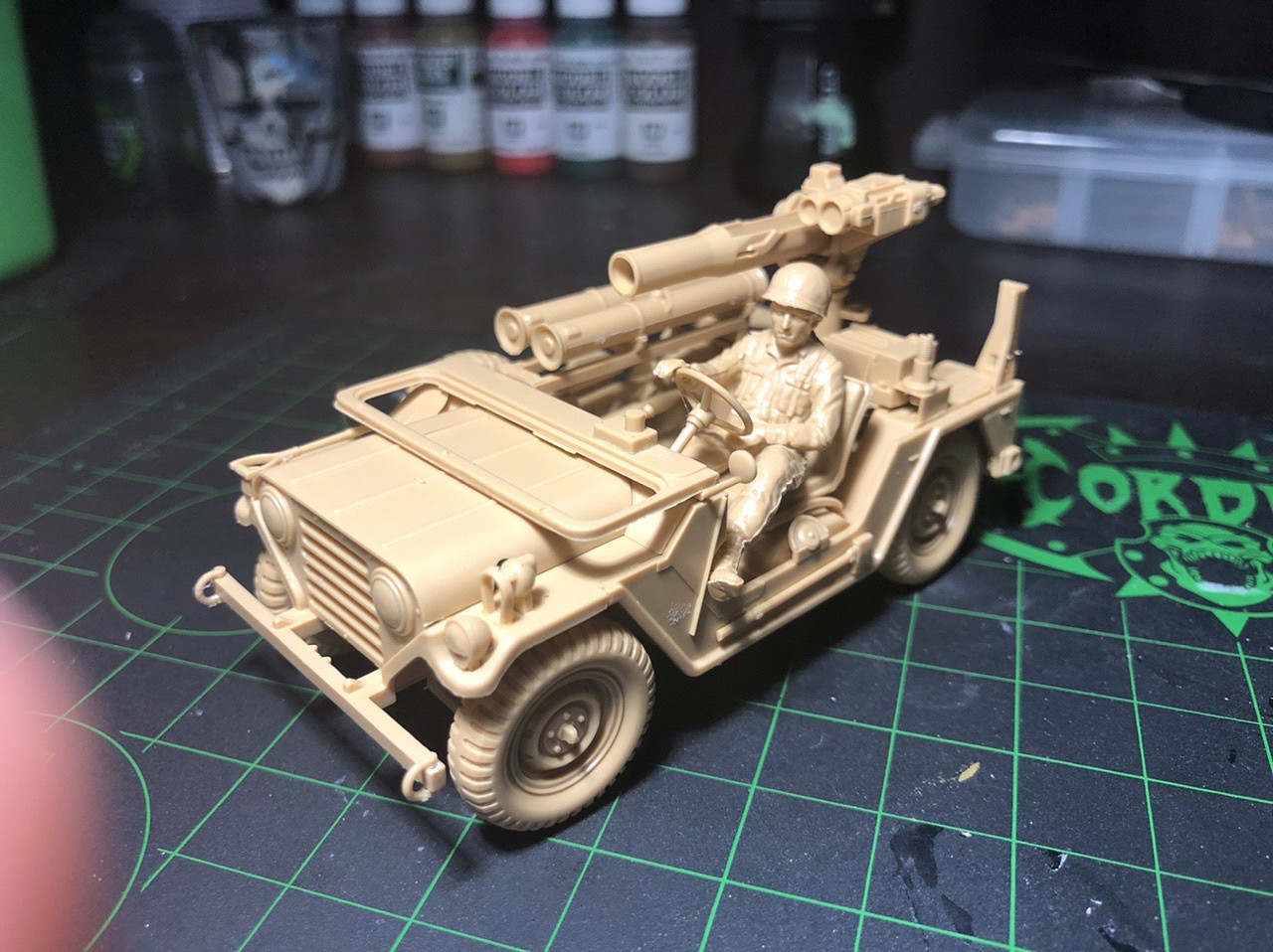 US M151A2 w/Tow Launcher -- Plastic Model Military Vehicle Kit -- 1/35 ...