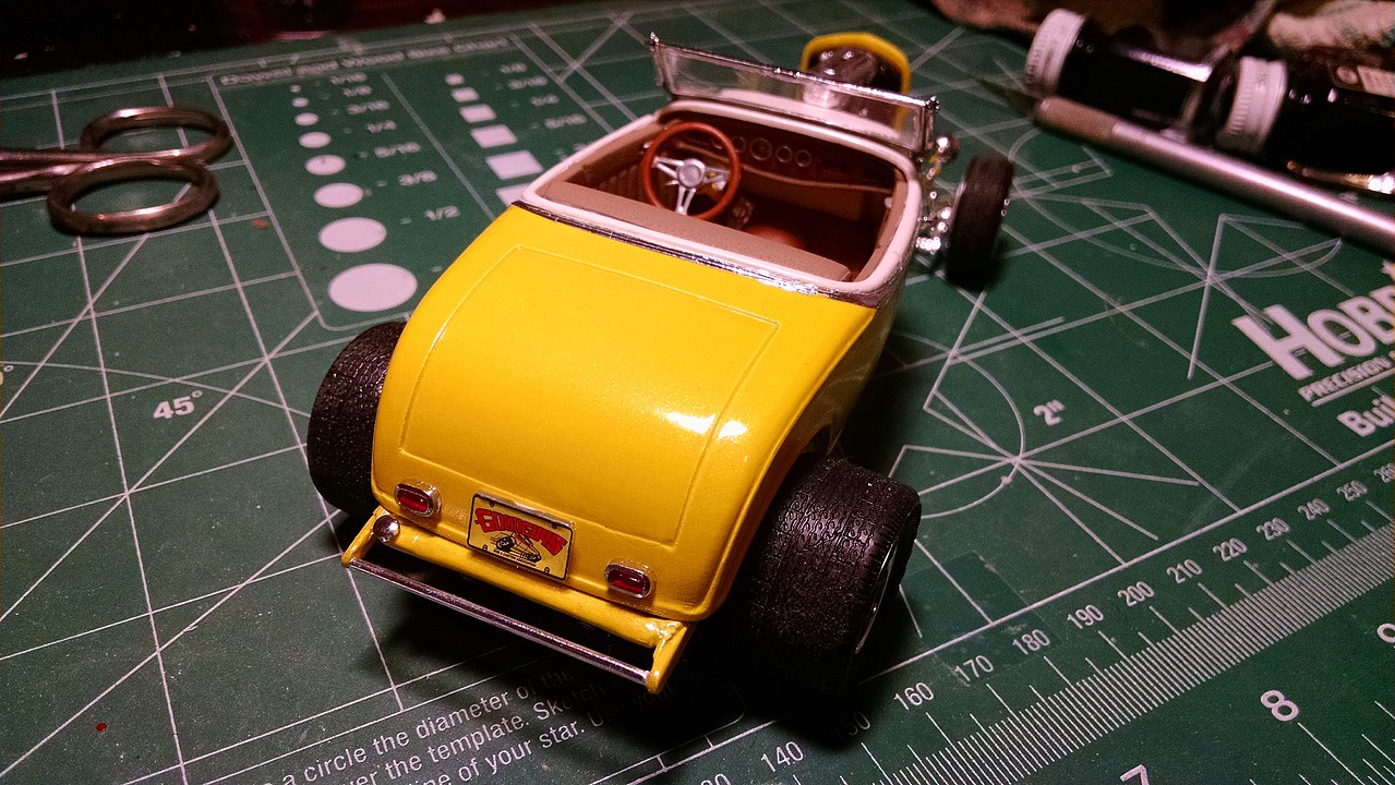 1932 Ford Model A 3n1 Hot Rod -- Plastic Model Car Kit -- 1/25 Scale ...