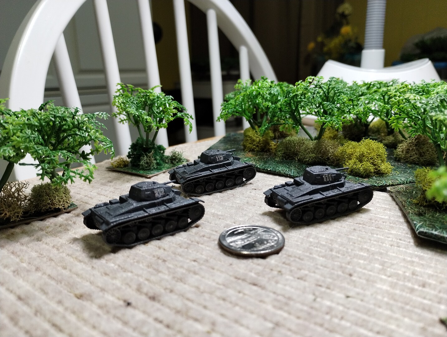 German PzKpfw II Light Tank (Snap) -- Plastic Model Tank Kit -- 1/100 ...