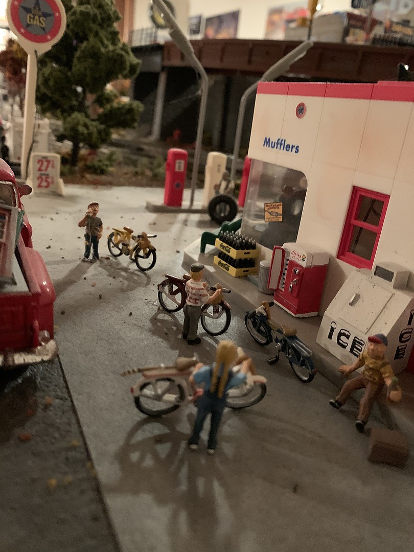 Bicycle Buddies -- O Scale Model Railroad Figure -- #a2752 pictures by ...