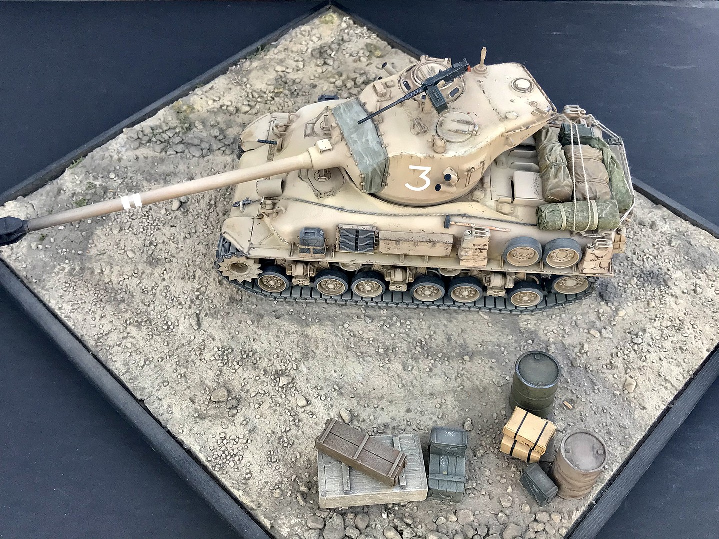 Israeli Tank M51 -- Plastic Model Military Vehicle Kit -- 1/35 Scale -- #35323 pictures by edtarverd