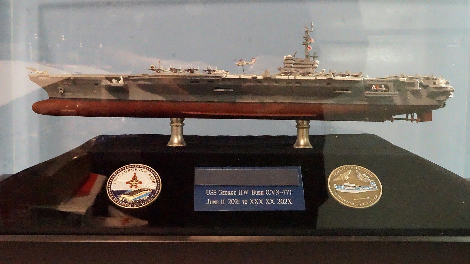 Gallery Pictures Italeri USS George H.W. Bush CVN 77 Plastic Model ...