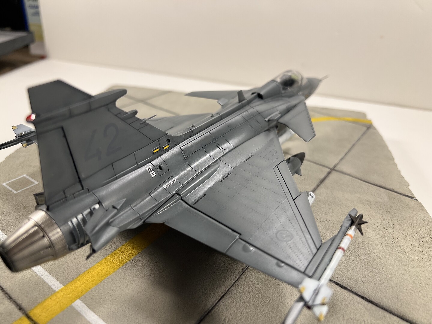 JAS 39 A Gripen -- Plastic Model Airplane Kit -- 1/48 Scale -- #552638 ...