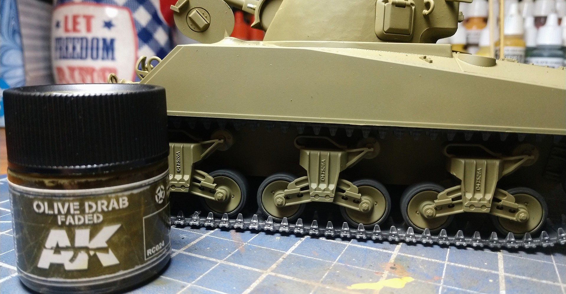 Olive Drab Faded Acrylic Lacquer Paint 10ml Bottle -- Hobby and Model ...