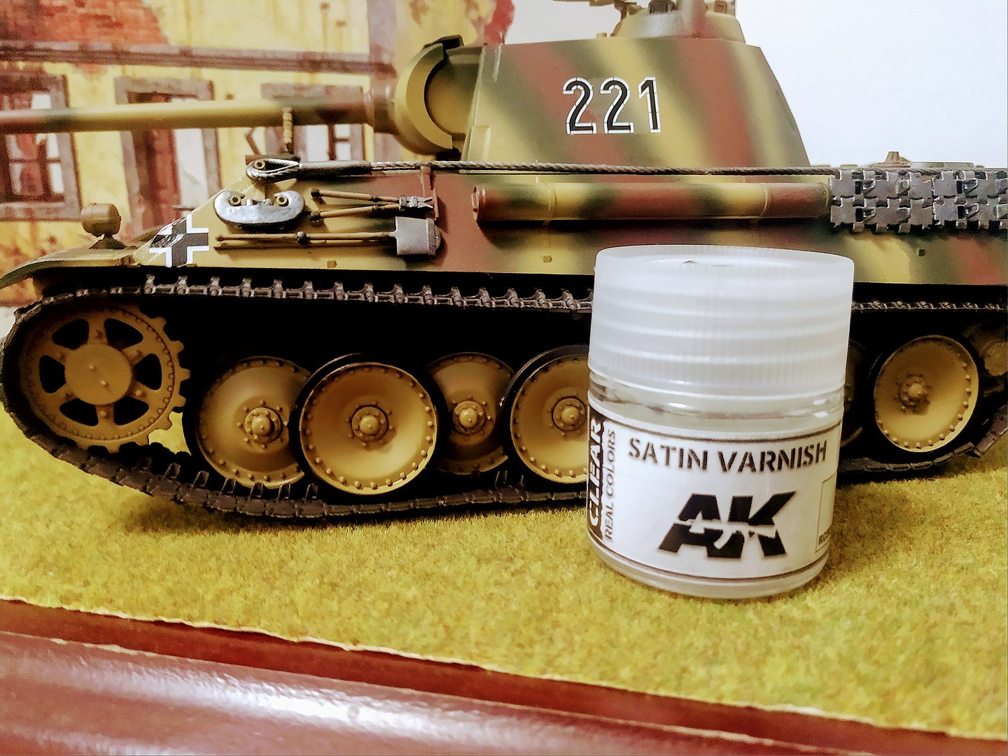 Satin Varnish Acrylic Lacquer Paint 10ml Bottle -- Hobby and Model ...