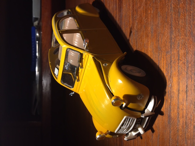 Citroen 2CV -- Plastic Model Car Kit -- 1/24 Scale -- #25415 pictures ...