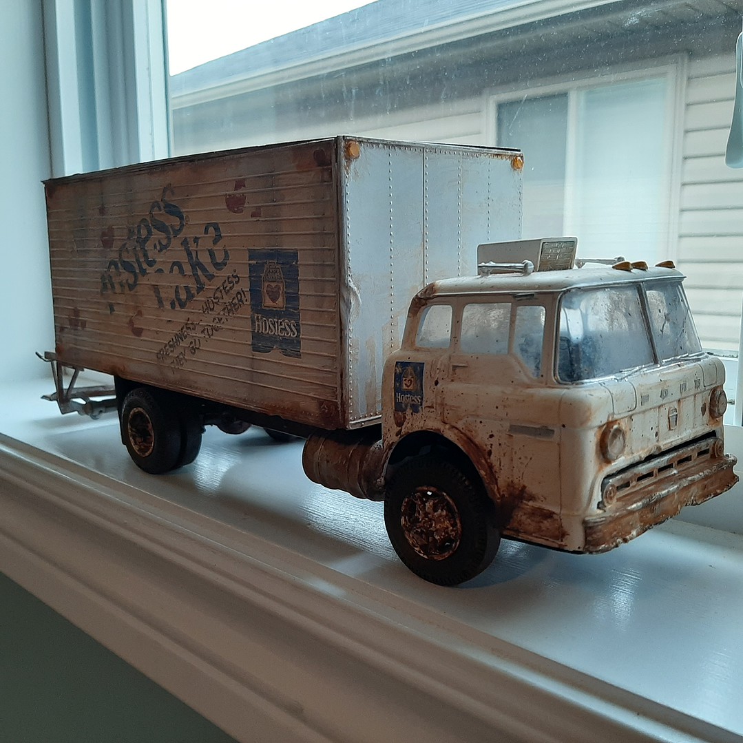 Gallery Pictures AMT Ford C-600 City Delivery, Hostess Plastic Model ...