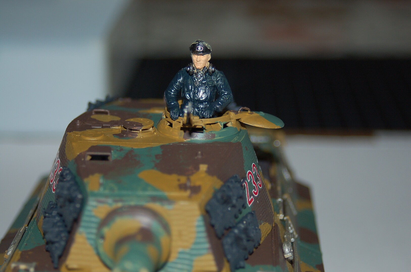 King Tiger Tank -- Plastic Model Military Vehicle Kit -- 1/35 Scale ...