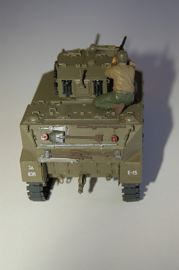 US Light Tank M5A1 w/4 Figures -- Plastic Model Military Vehicle Kit -- 1/35 Scale -- #35313 ...