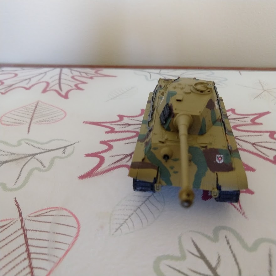 King Tiger Tank -- Plastic Model Military Vehicle Kit -- 1/72 Scale ...