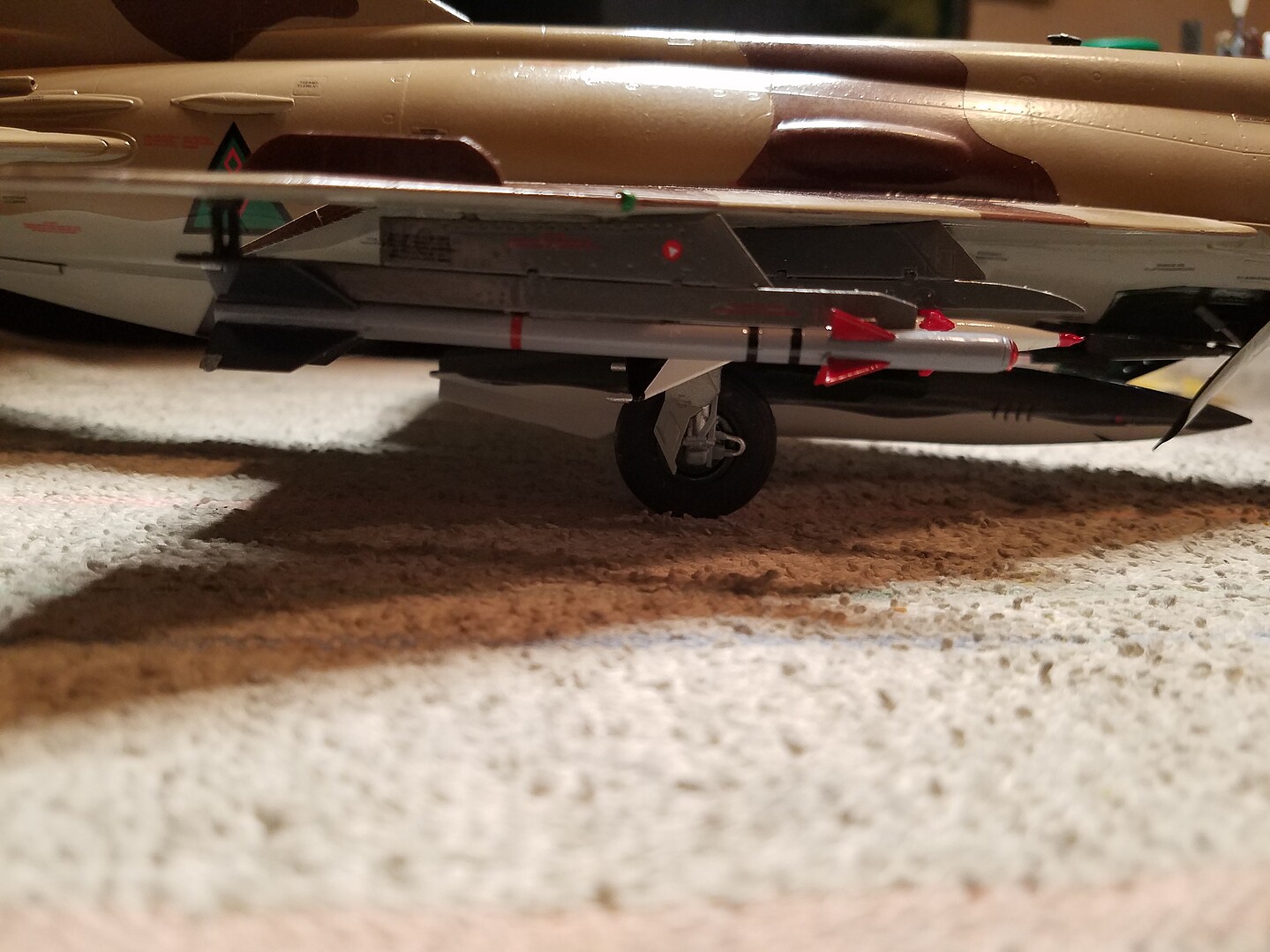 Mig21 MF Fishbed J Single-Seat Tactical Fighter -- Plastic Model ...