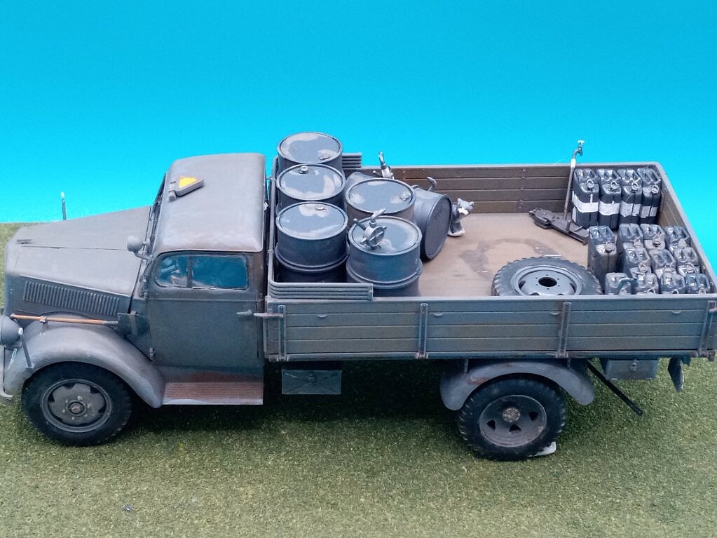German 3 Ton 4x2 Cargo Truck -- Plastic Model Military Vehicle Kit -- 1 ...