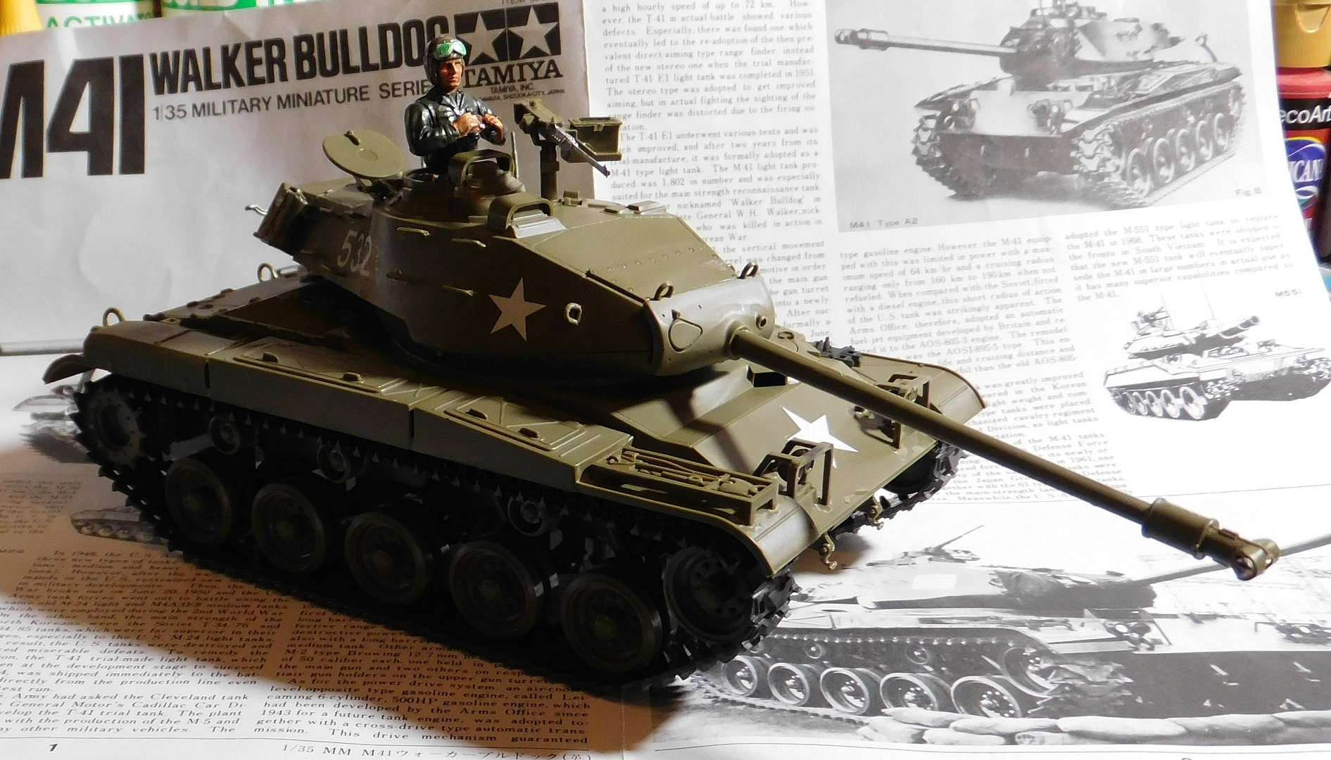 US M41 Walker Bulldog -- Plastic Model Military Vehicle Kit -- 1/35 Scale -- #35055 pictures by ...