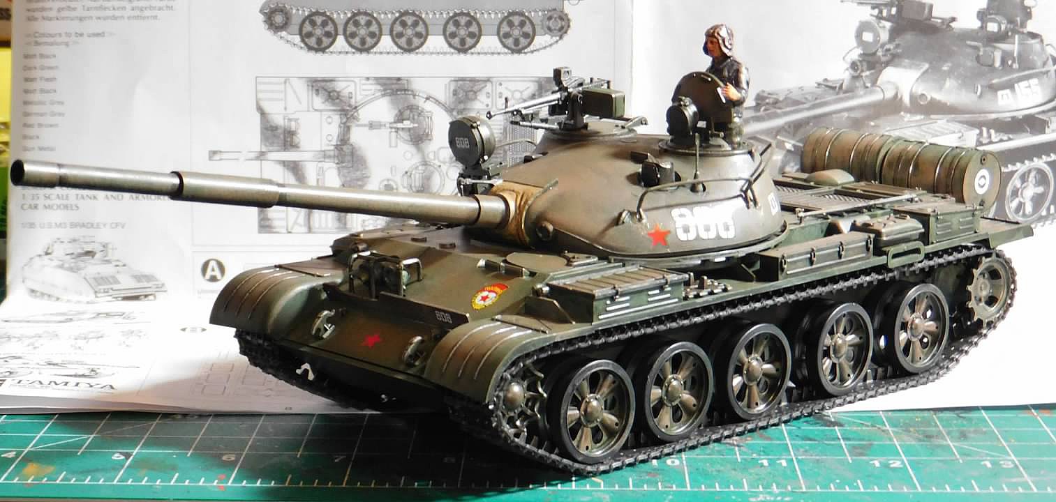 Russian T-62A Tank -- Plastic Model Military Vehicle Kit -- 1/35 Scale ...